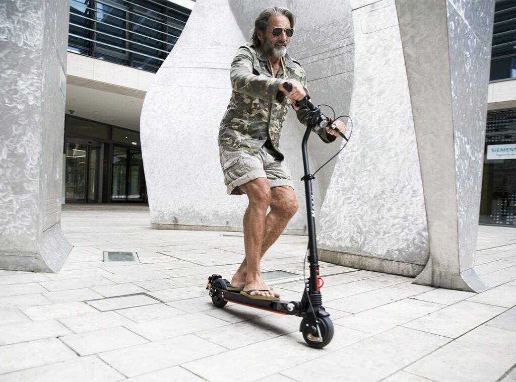 Qiewa Electric Scooter Q1Hummer Vs Q Mini Review. Is Either Worth Your ...