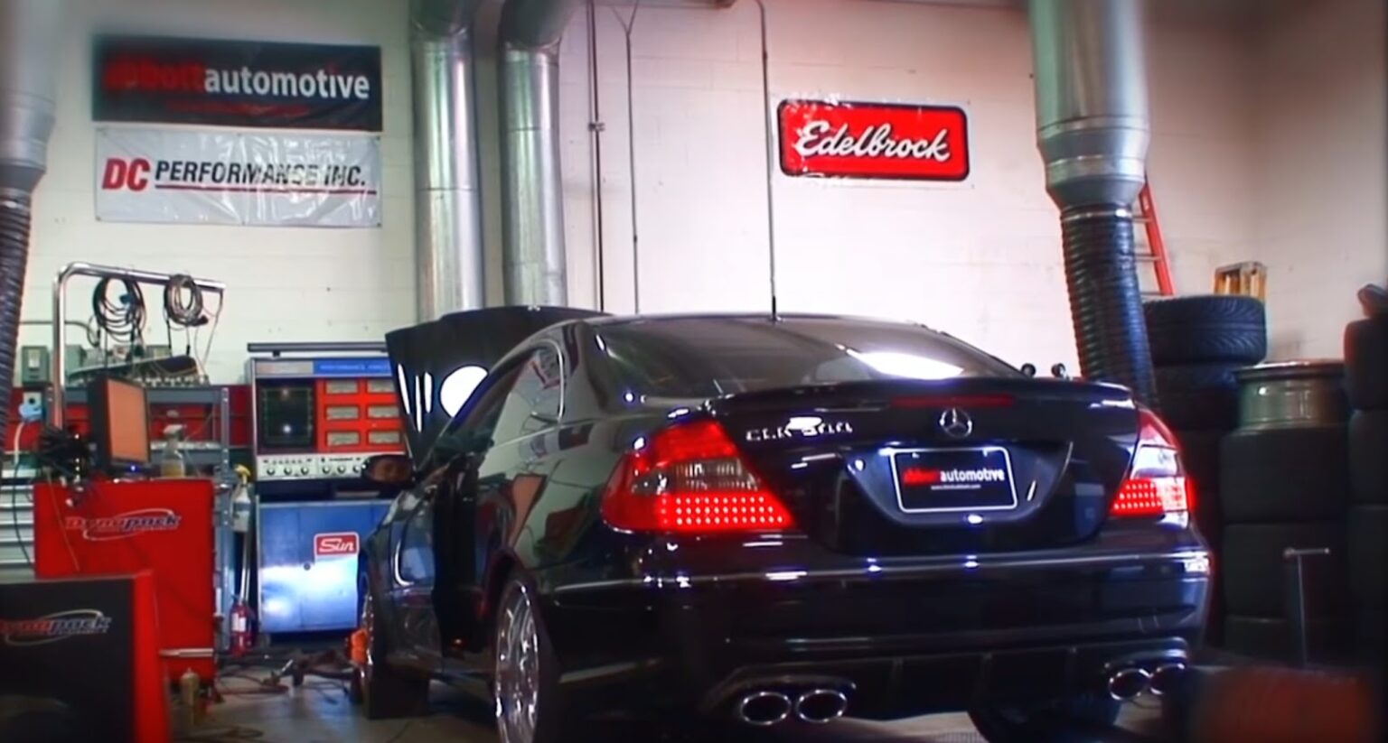 CLK 500 Supercharger Kit: Performance Redefined